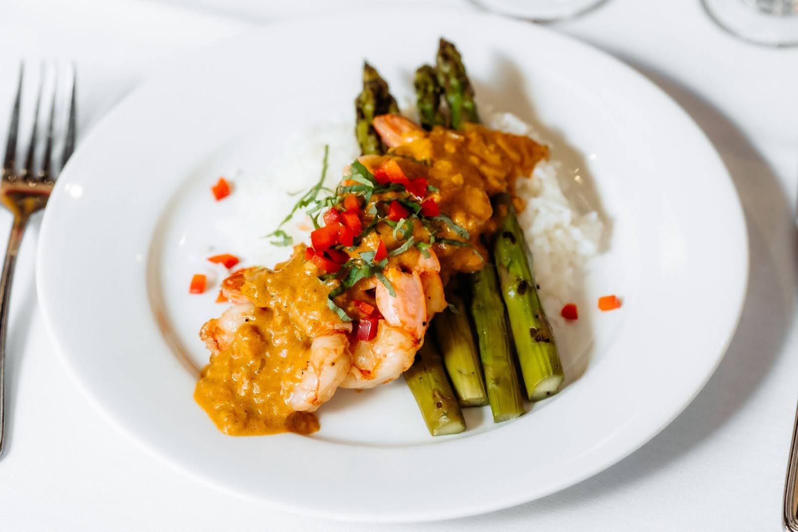 What Does a Mediterranean Catered Wedding Look Like? | Kafe 421